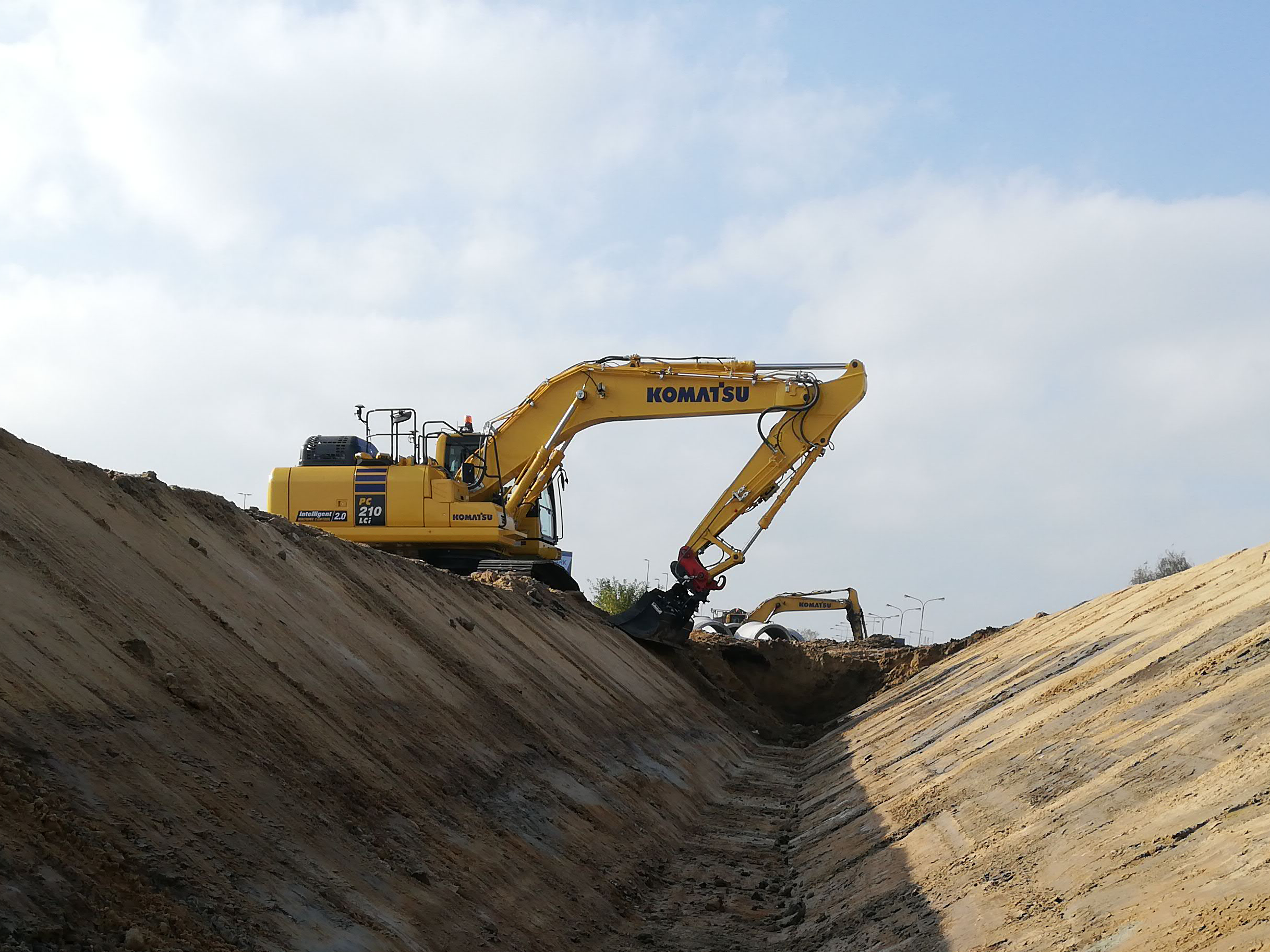 Customer Comes Full Circle with Komatsu iMC 2.0