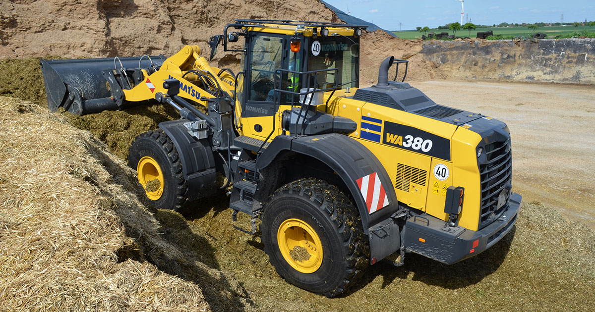 Komatsu Product Range brochure