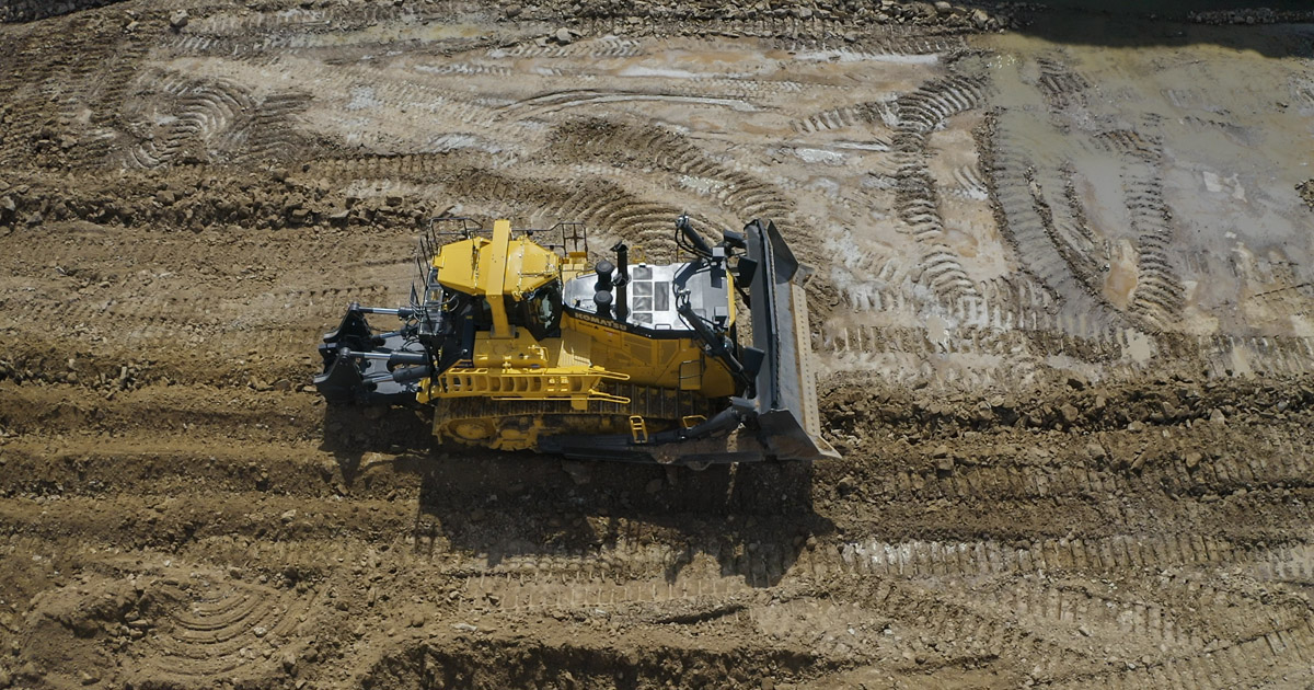 Il primo dozer D475A-8 al mondo in azione