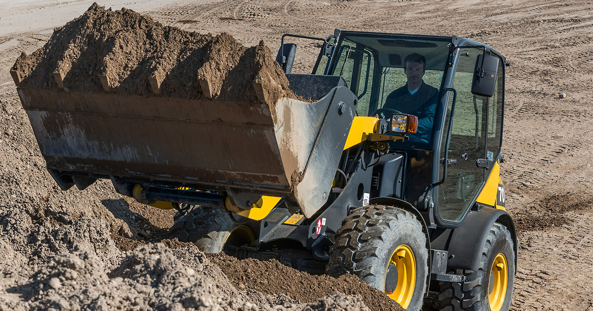 Komatsu Compact Wheel Loader WA70-7