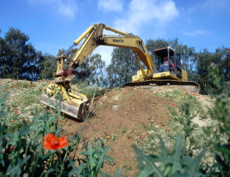 Archive products: Komatsu Standard Crawler Excavators PC240LC-6