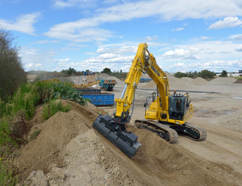 Komatsu Intelligent Machine Control Excavator PC210LCi-11 | Komatsu